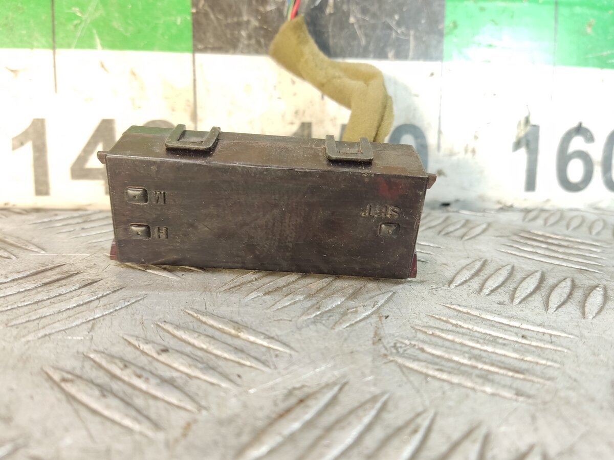 Часы MITSUBISHI Lancer 9 MR962799
