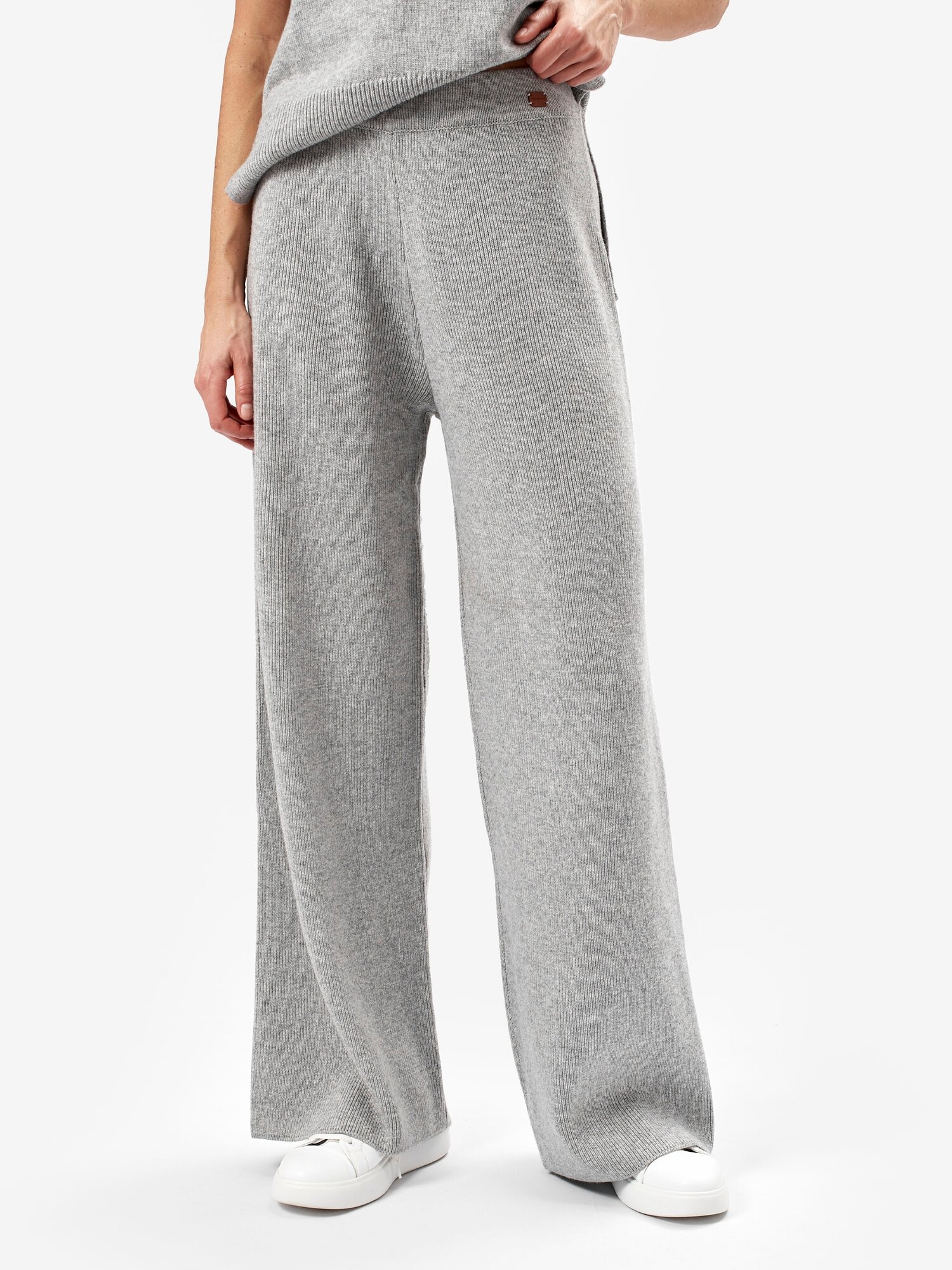 Брюки трубы