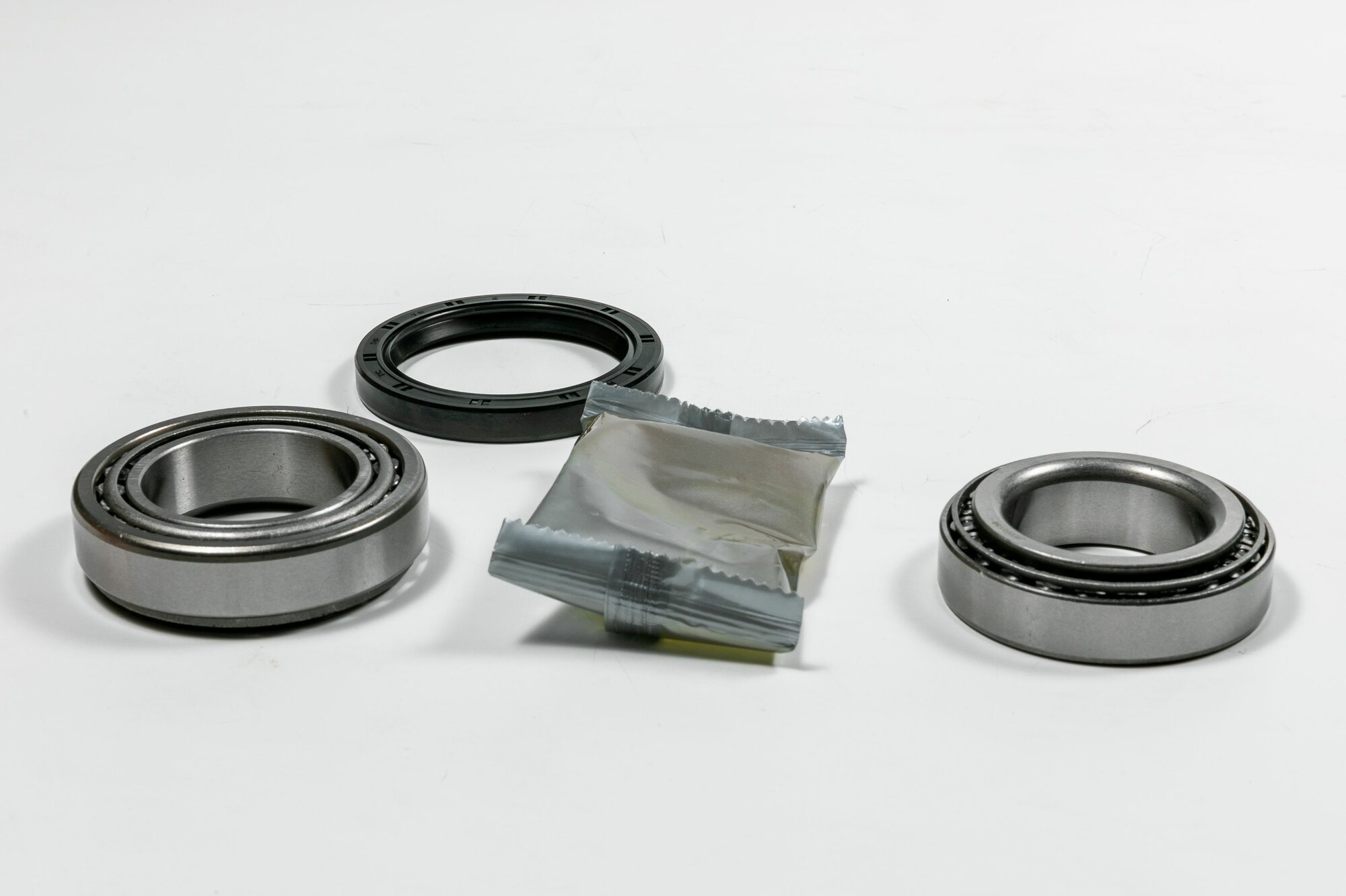 JUST DRIVE Подшипник передней ступицы (Комплект 2 шт. конические) SSANGYONG KORANDO (KJ) 2.0 05.1997 - 10.2002