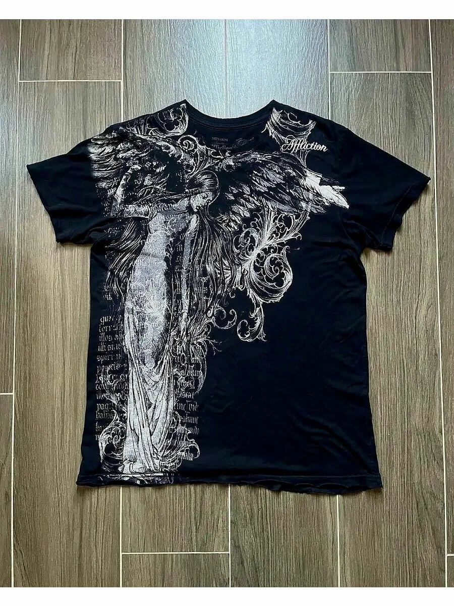 Футболка Аниме оверсайз с принтом – стильный и комфортный вариант для девушек и подростков