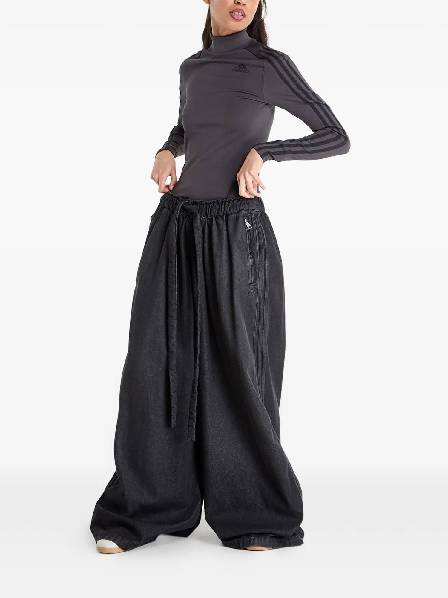 Брюки adidas Denim trackpants, размер 10 UK — фото 1