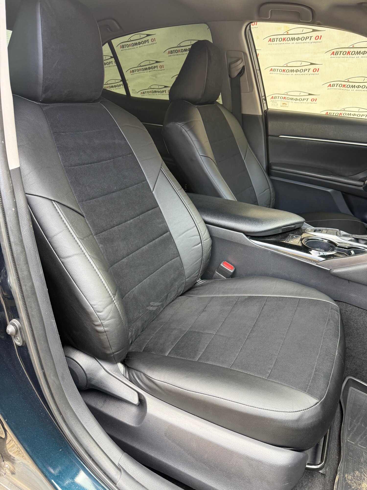 Чехлы Автопилот для Toyota Camry XV70 Sd с 17г. Алькантара, черный, черный.
