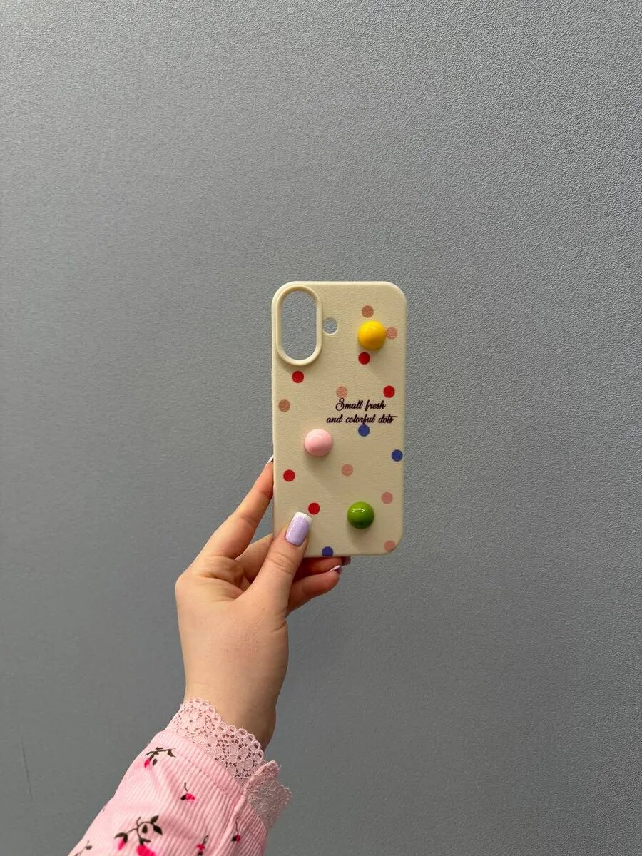 Чехол на Iphone 17, интересный дизайн, с круглыми фигурками. — фото 1