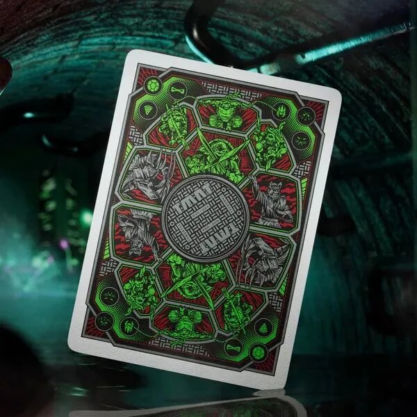 Игральные карты Teenage Mutant Ninja Turtles Playing Cards, 54 карты с пластиковым покрытием для взрослых и детей — фото 1