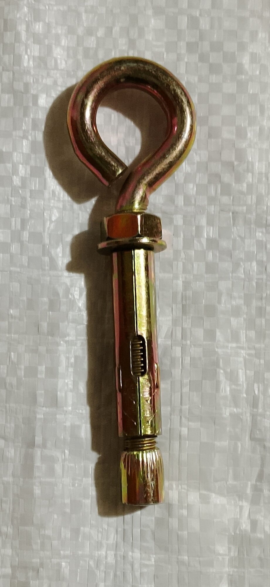 Анкерный болт с кольцом диаметр 10 х 60 мм в комплекте 2 штуки.