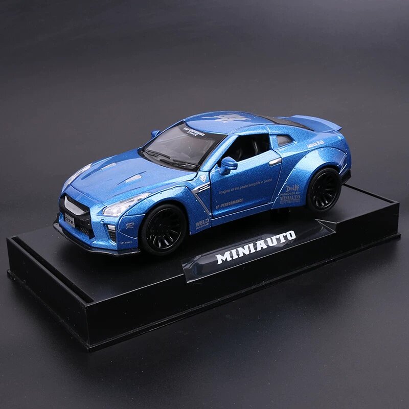 1:32 Масштабная Алюминиевая Модель Автомобиля GT-R с Подставкой, Синий Цвет, Для Детей, Гоночная Игрушка