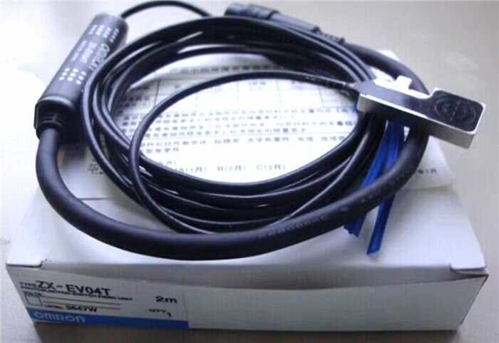 Модуль OMRON ZX-EV04T laser sensor