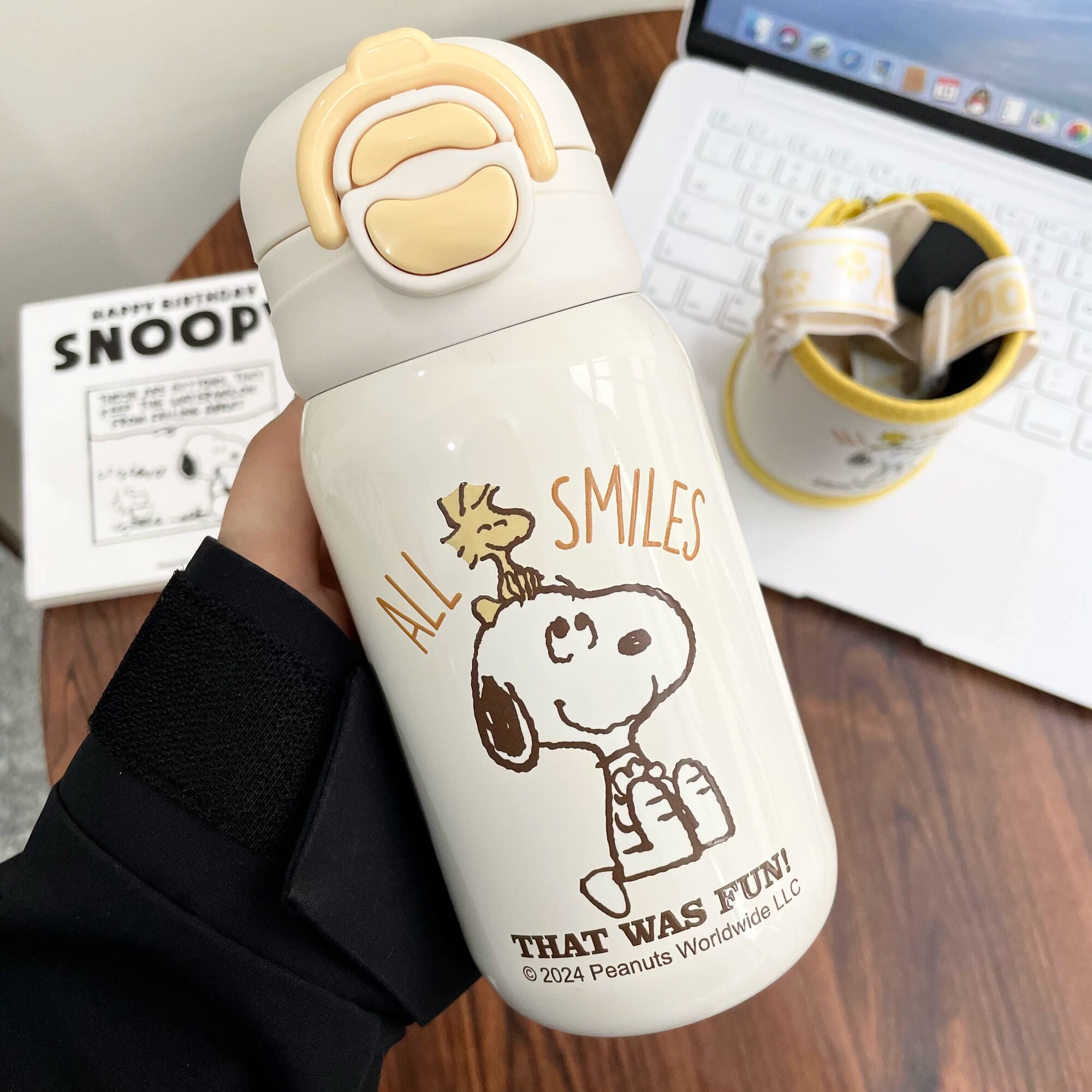 Официальный лицензированный желтый термос-чашка Snoopy из нержавеющей стали 420 мл, компактная двойная питьевая чашка с