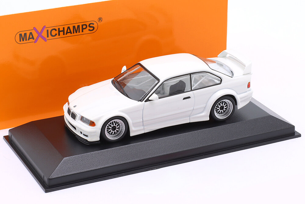 Модель коллекционная MAXICHAMPS Bmw M3 gtr E36 1993 white — фото 1
