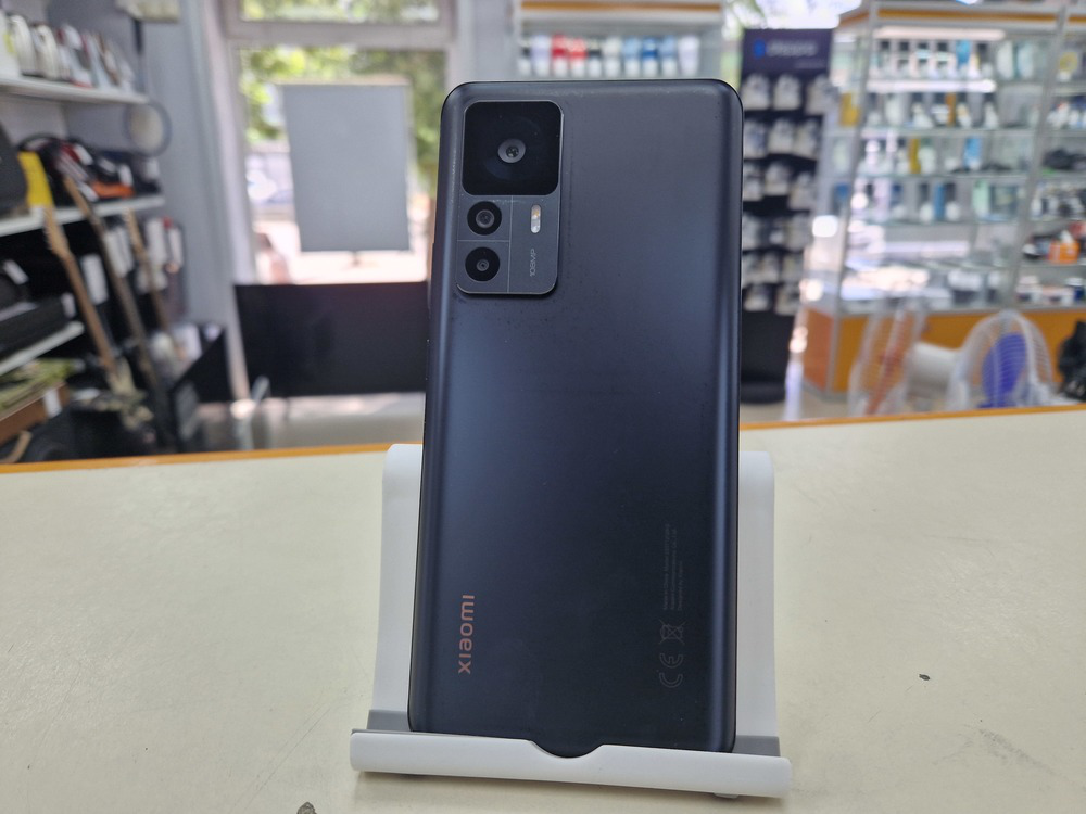 Чёрный Xiaomi 12T, 8/128Гб, 5G, RU, NFC, 5000 mAh, 2 nano SIM, 108 Мп, Black (смартфон), б/у, уценка