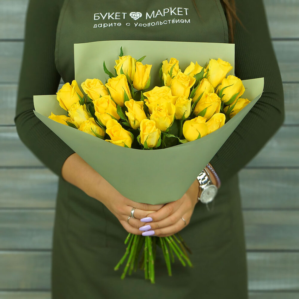 Монобукет Букет Маркет, 23 розы, жёлтые Кения, упаковка 40см