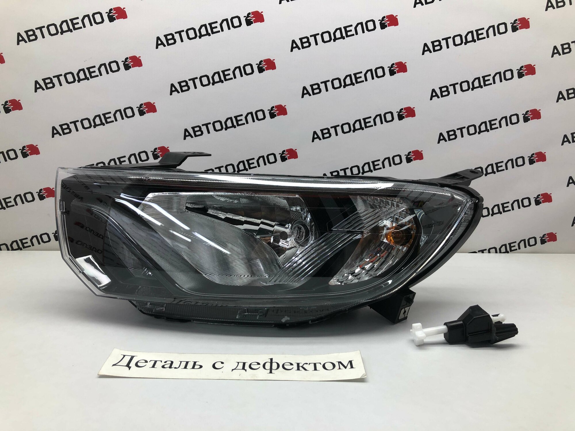 Фара правая Lada Granta FL 8460018776
