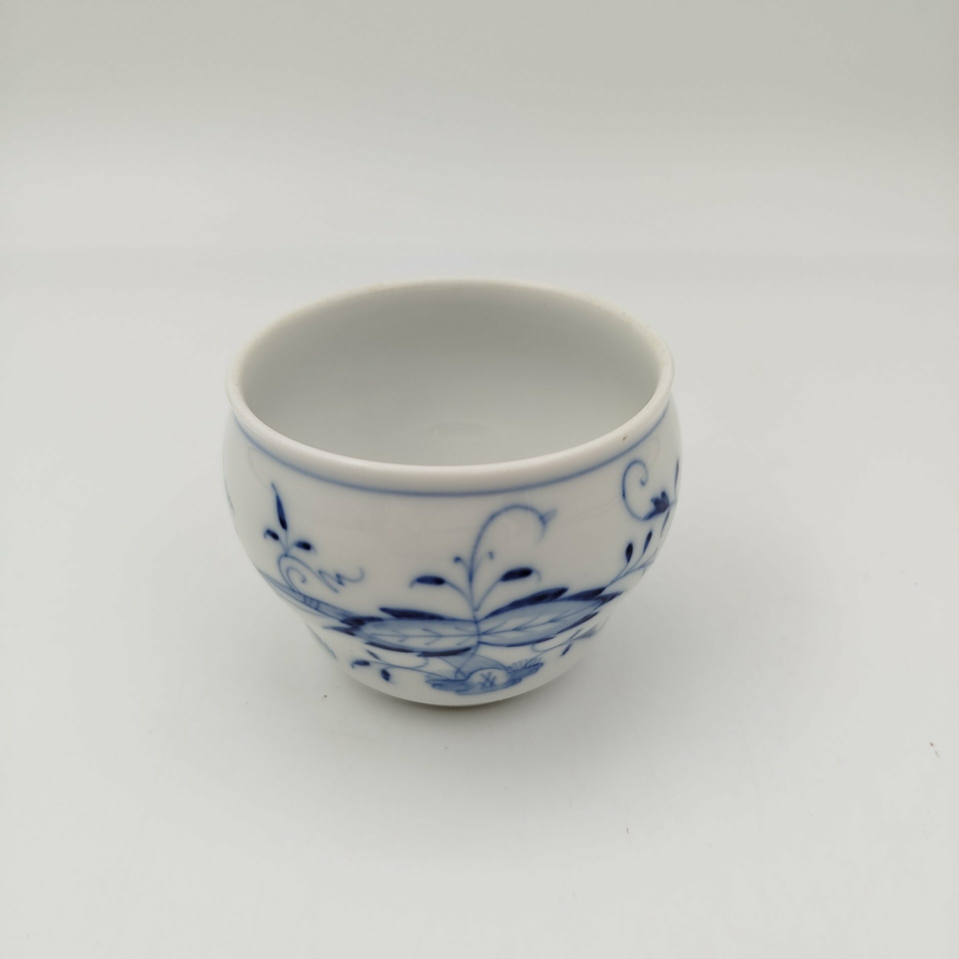 Вазочка (сахарница) "Луковый узор", Meissen (Мейсенский фарфор), фарфор, роспись