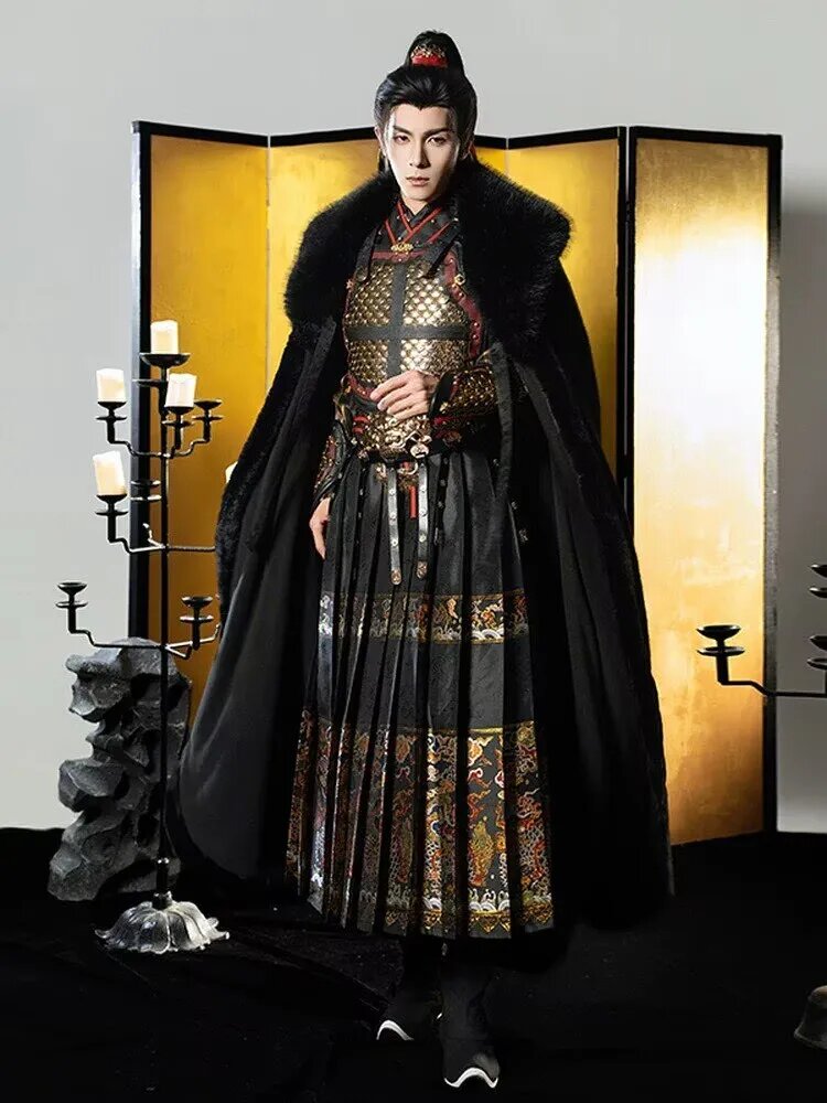 Комплект доспехов рыцаря 7 предметов S, 7pcs set with cloak