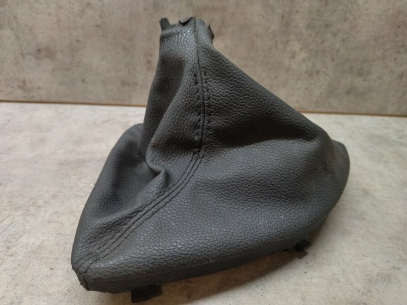 Кожух ручки КПП BMW 1 E87 7572571