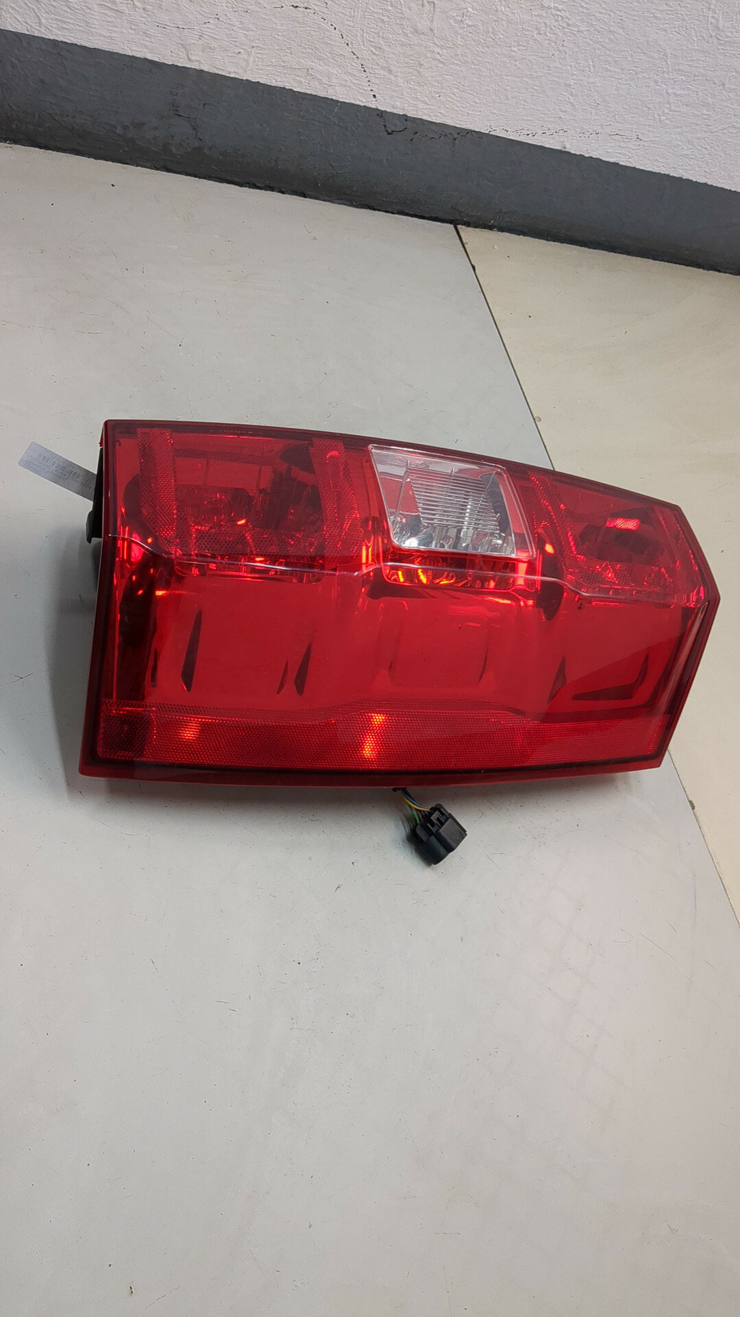 Фонарь (задний) правый Chevrolet Tahoe Б/У