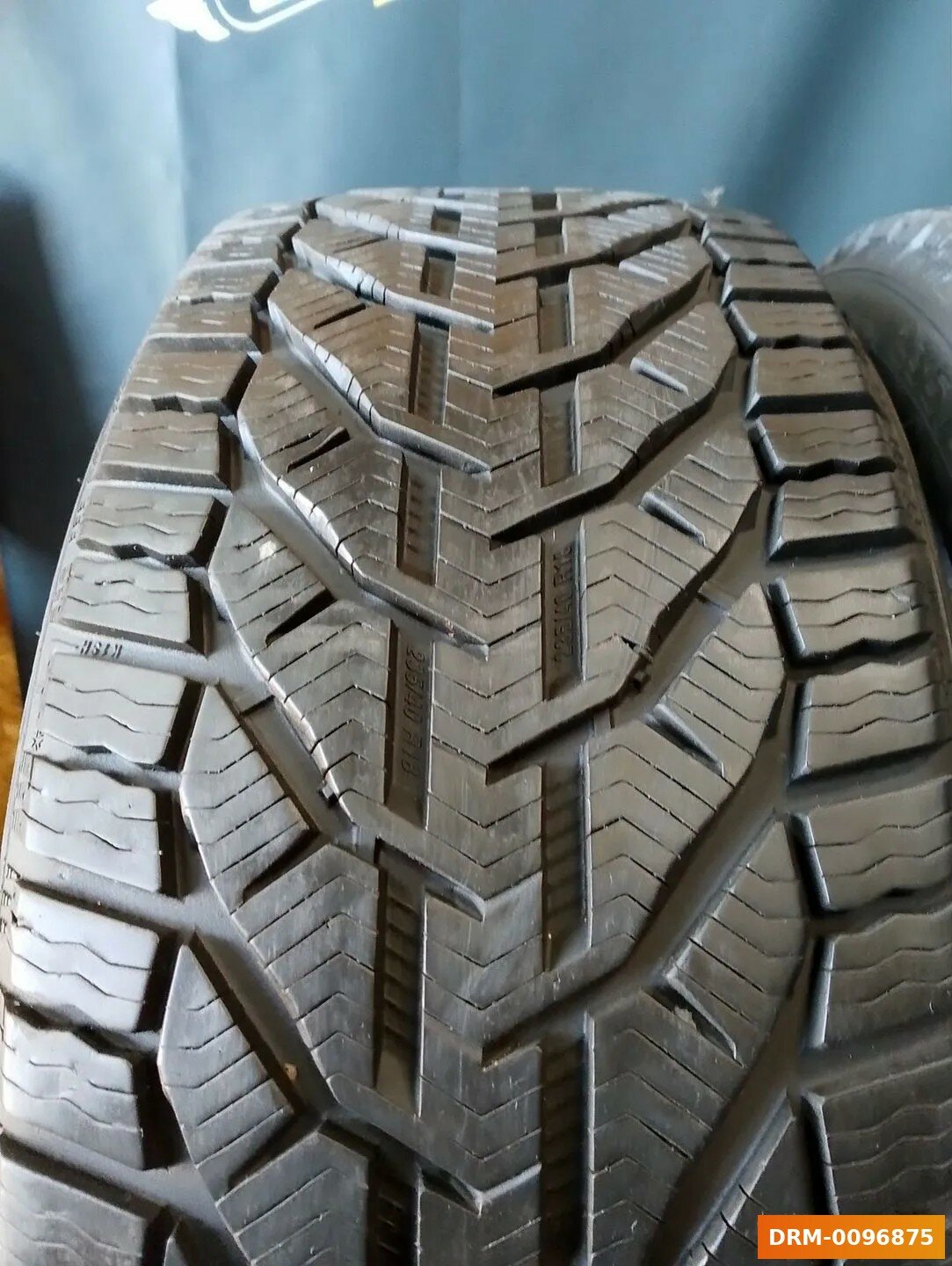 Комплект (2 шт) зимних БУ шин Riken Snow 235/40 R18 40% износ 8461038007