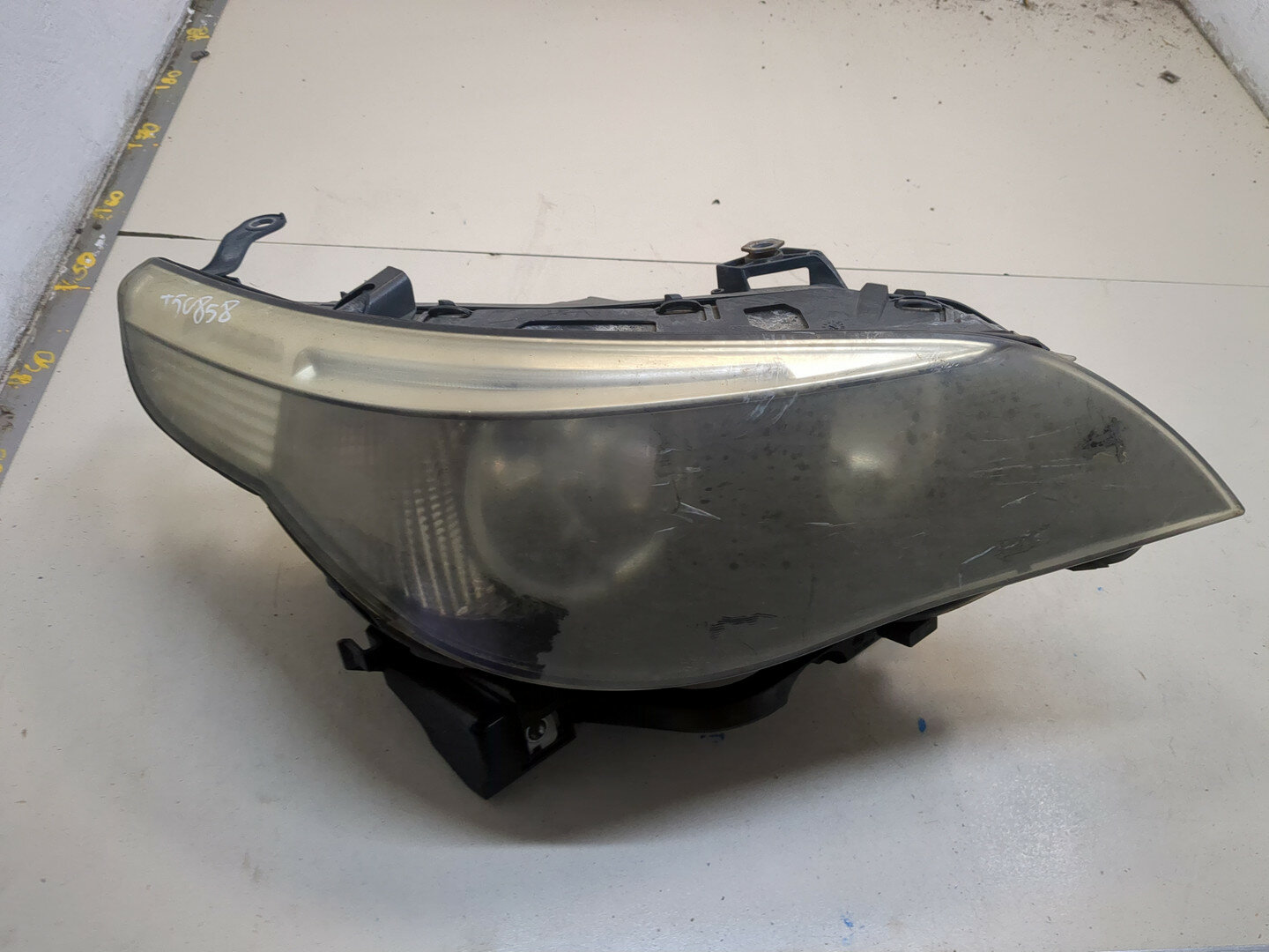 Фара (передняя) правая BMW 5 E60 Б/У