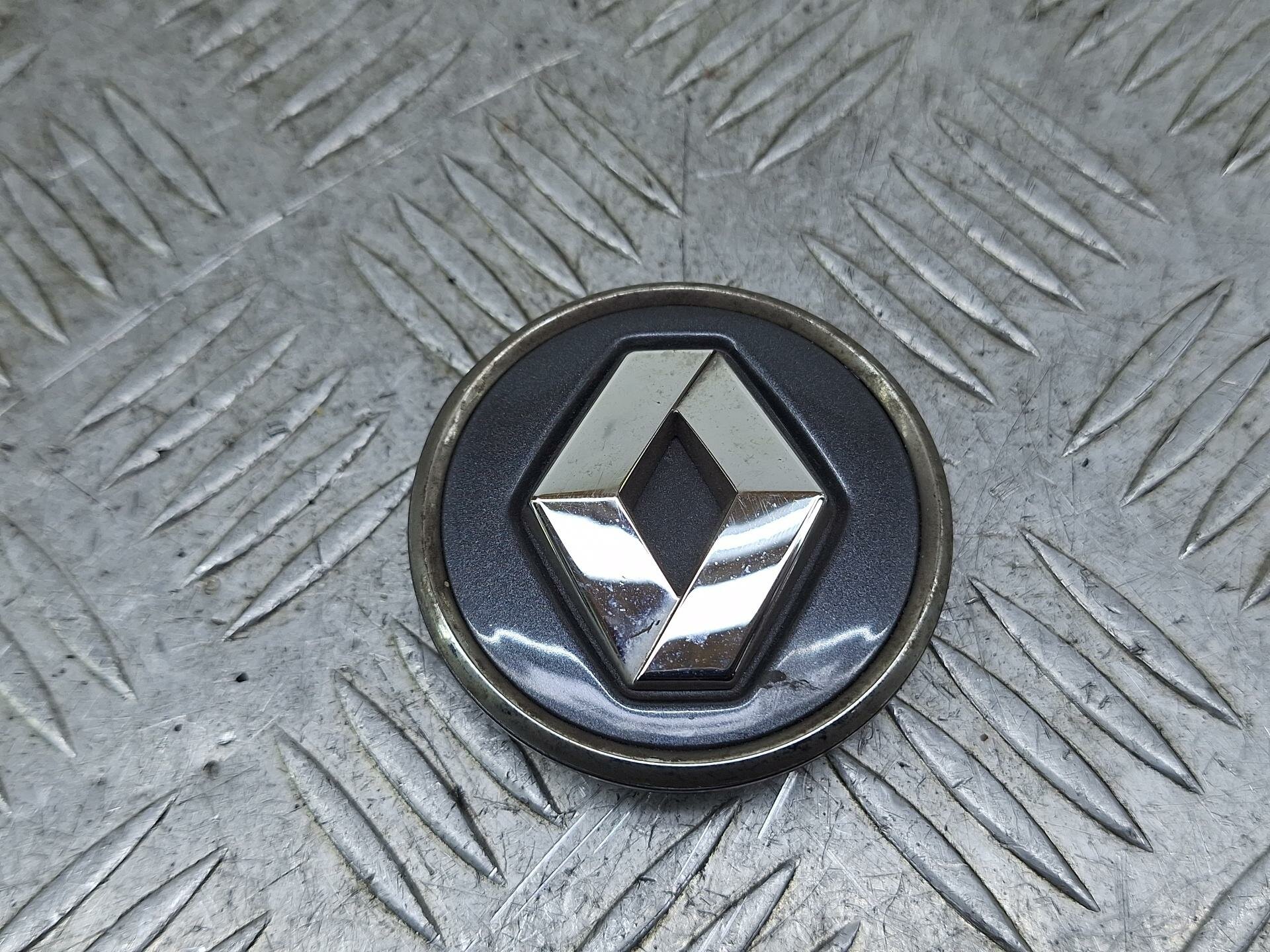 Колпачок литого диска Renault 403150709R