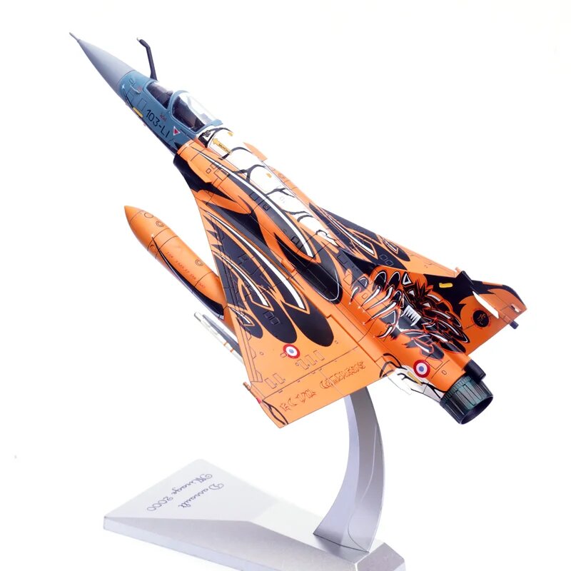 Модель самолета TRUMPETER Phantom 2000 1:72