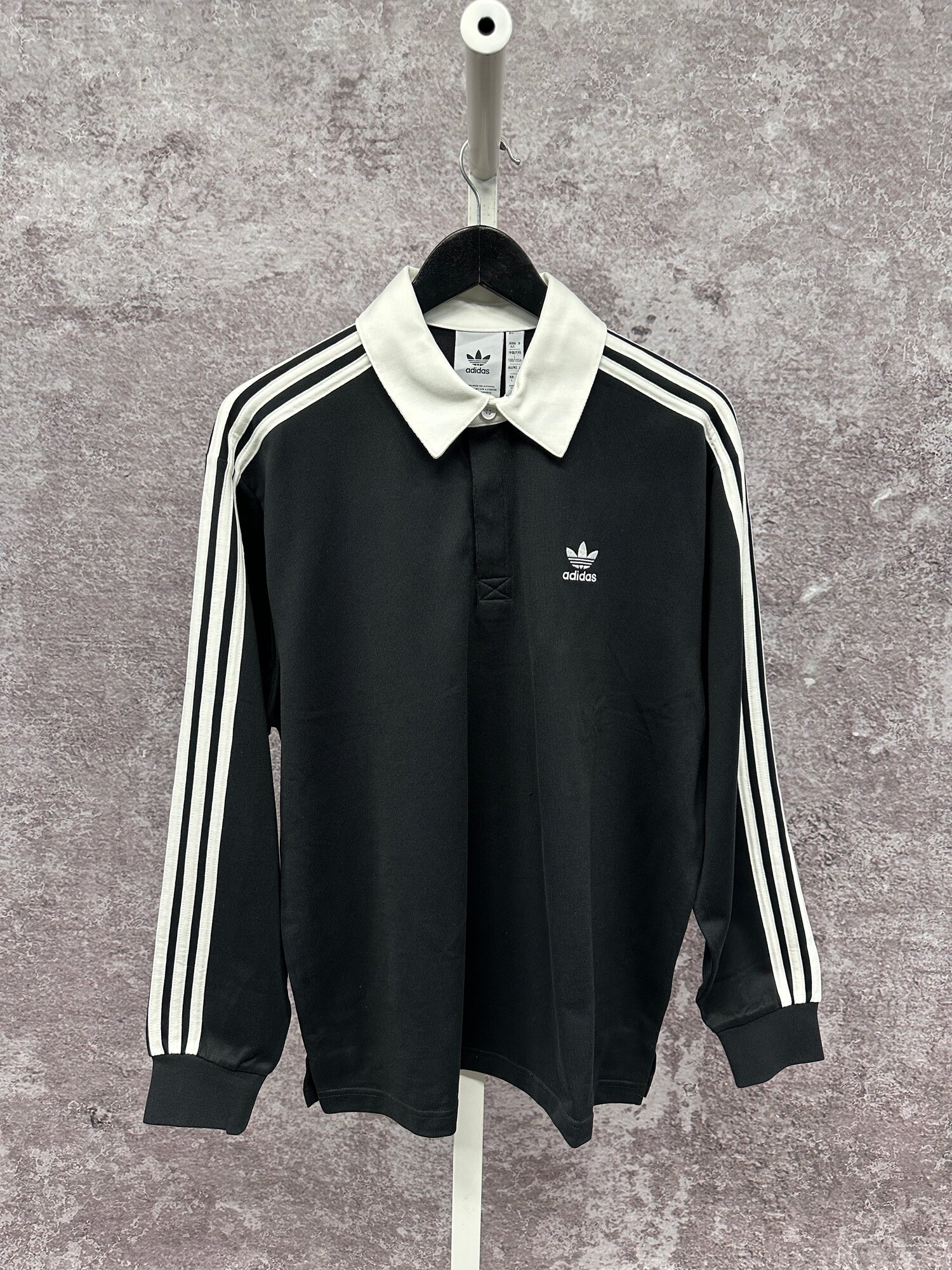 Свитер Sweet adidas 2024