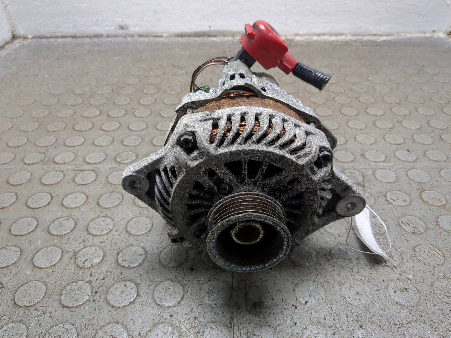 Генератор Subaru Forester (S12) Б/У