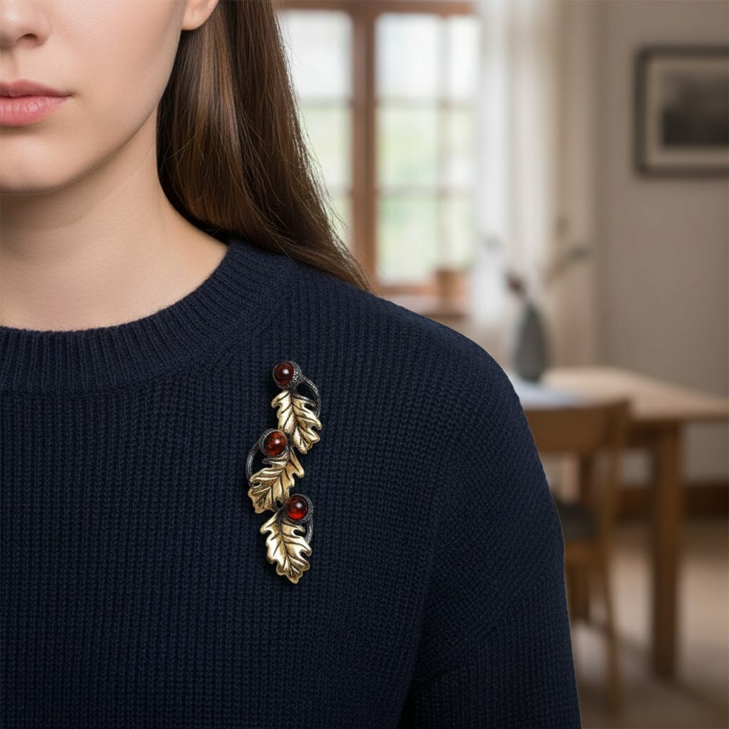 Брошь, янтарь