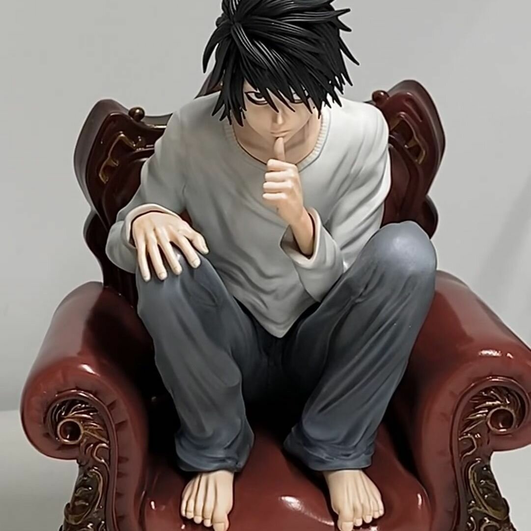 Фигурка L. Lawliet (Эл) из Death Note поза на корточках на диване коллекционная аниме статуэтка