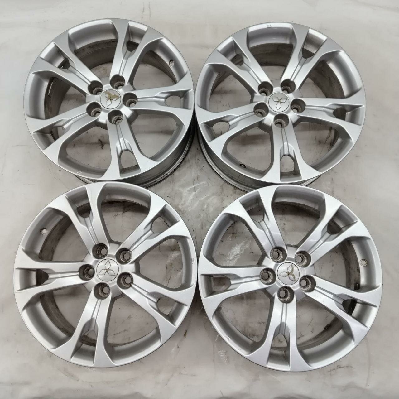 Колесные диски Mitsubishi 18x7 PCD 5x114.3 D67.1 ET38 (оригинал)
