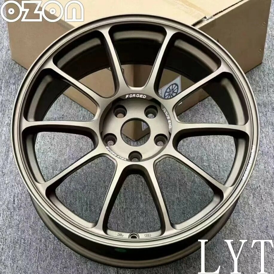 LYT Flow Froming Колесный диск Литой 17x8" PCD5х108 ET38 D73.1