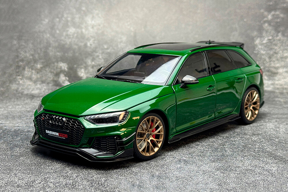 Модель коллекционная KENGFAI Audi A4 RS4 darwin pro avant sw station wagon 2020 green