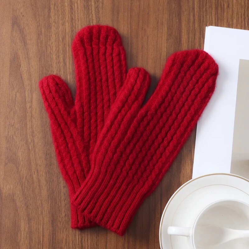 Варежки для женщин