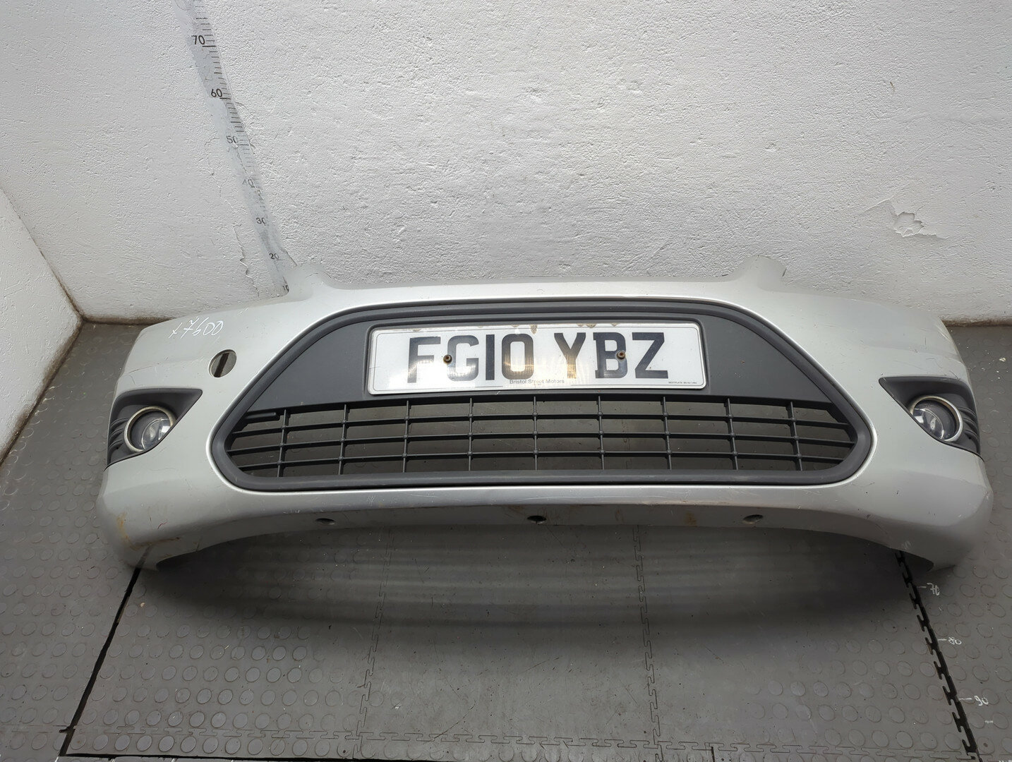 Бампер передний Ford Focus 2 Б/У