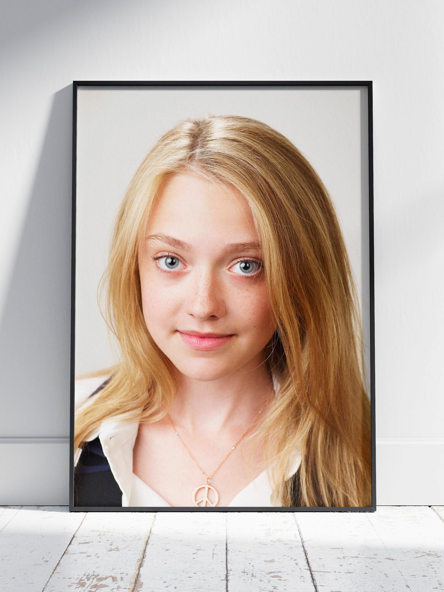 Плакат на стену для интерьера Дакота Фаннинг (Dakota Fanning 21) - Постер по актеру фильма, кино, сериала формата A4 (21x30 см)