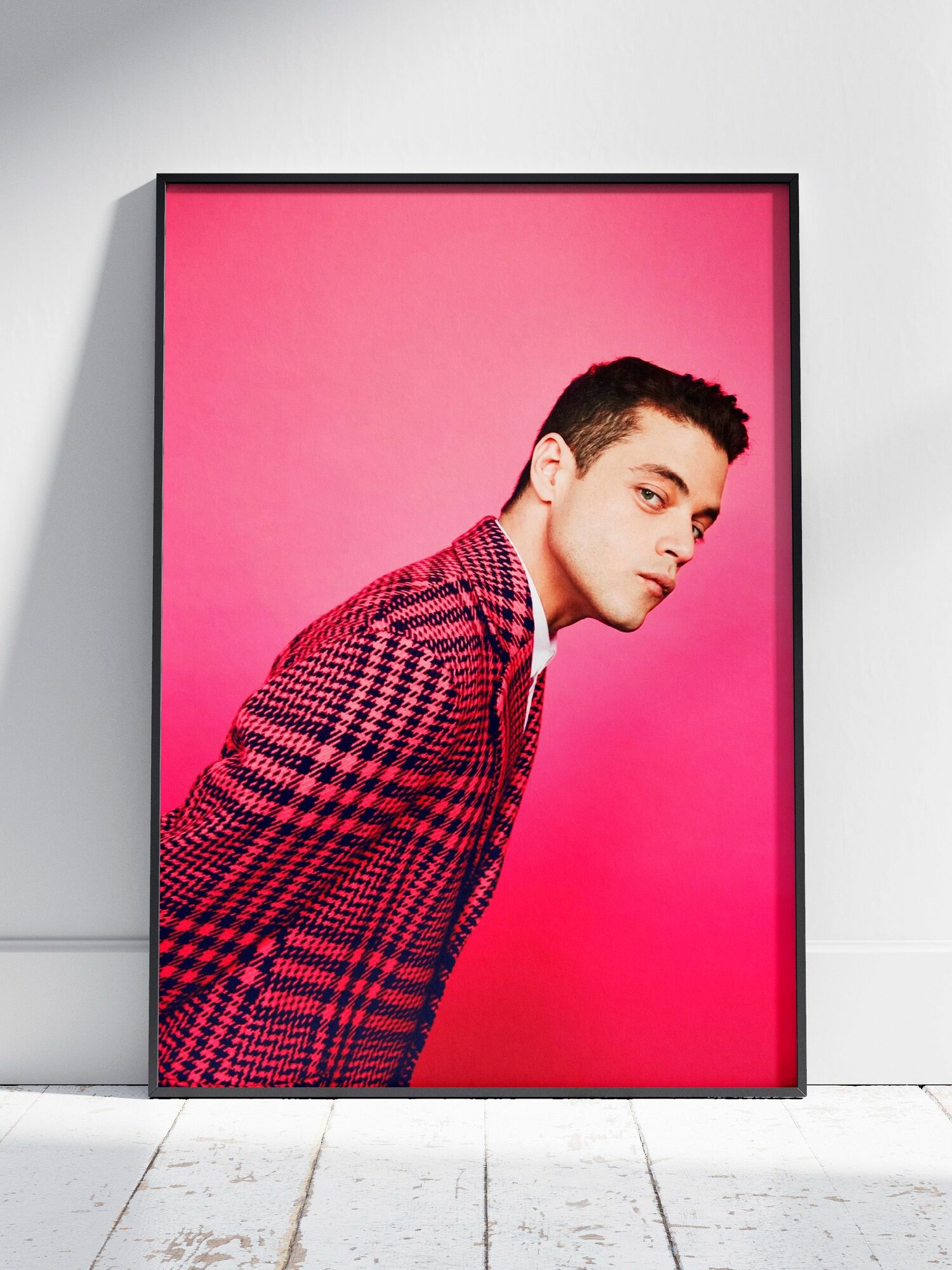 Плакат на стену для интерьера Рами Малек (Rami Malek 32) - Постер по актеру фильма, кино, сериала формата A4 (21x30 см)