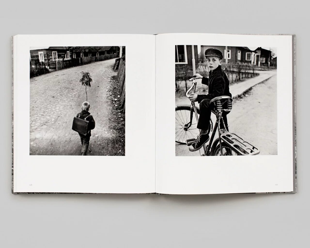 Antanas Sutkus: Street Life (Multi-Lingual edition)