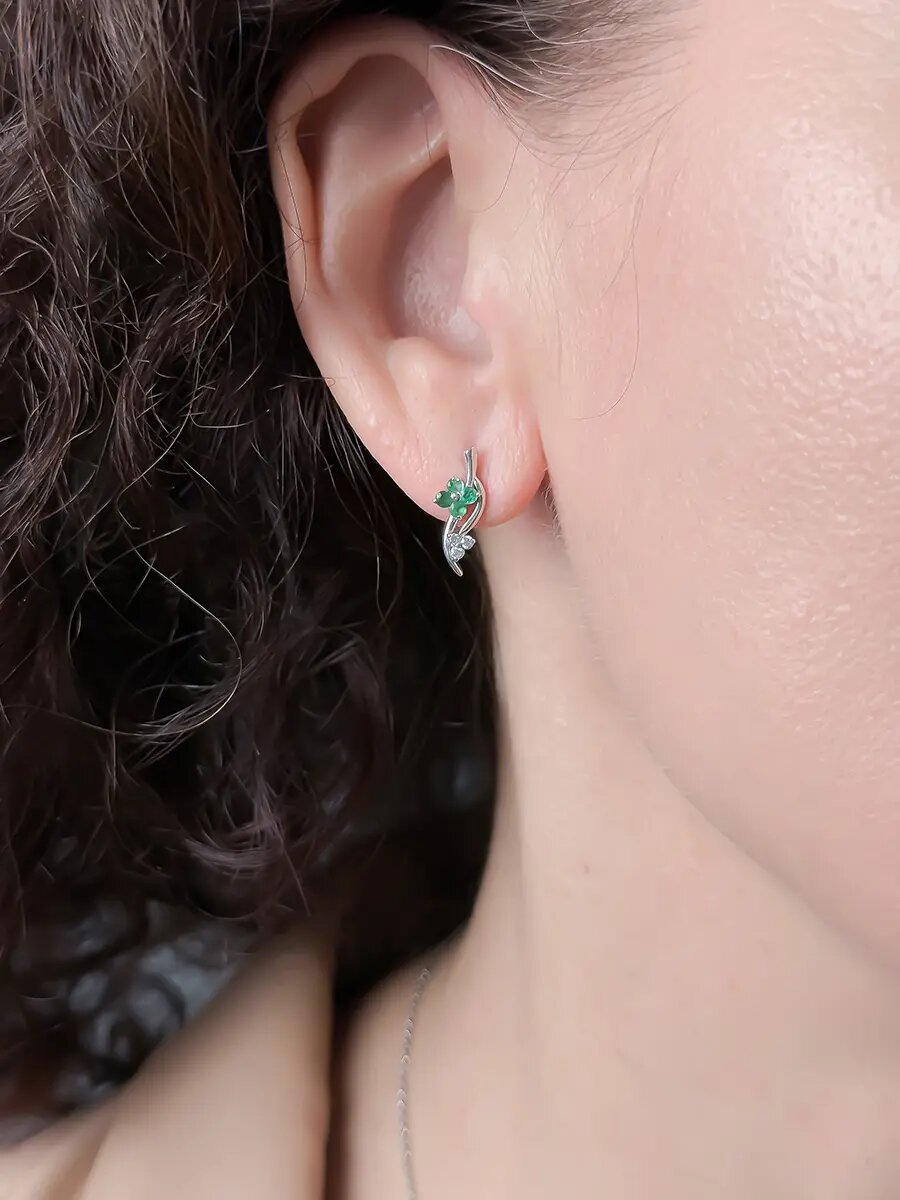 Серьги, серебро, 925 проба, родирование, фианит, изумруд