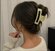 Крабик для волос 13 см молочный заколка для волос краб для волос