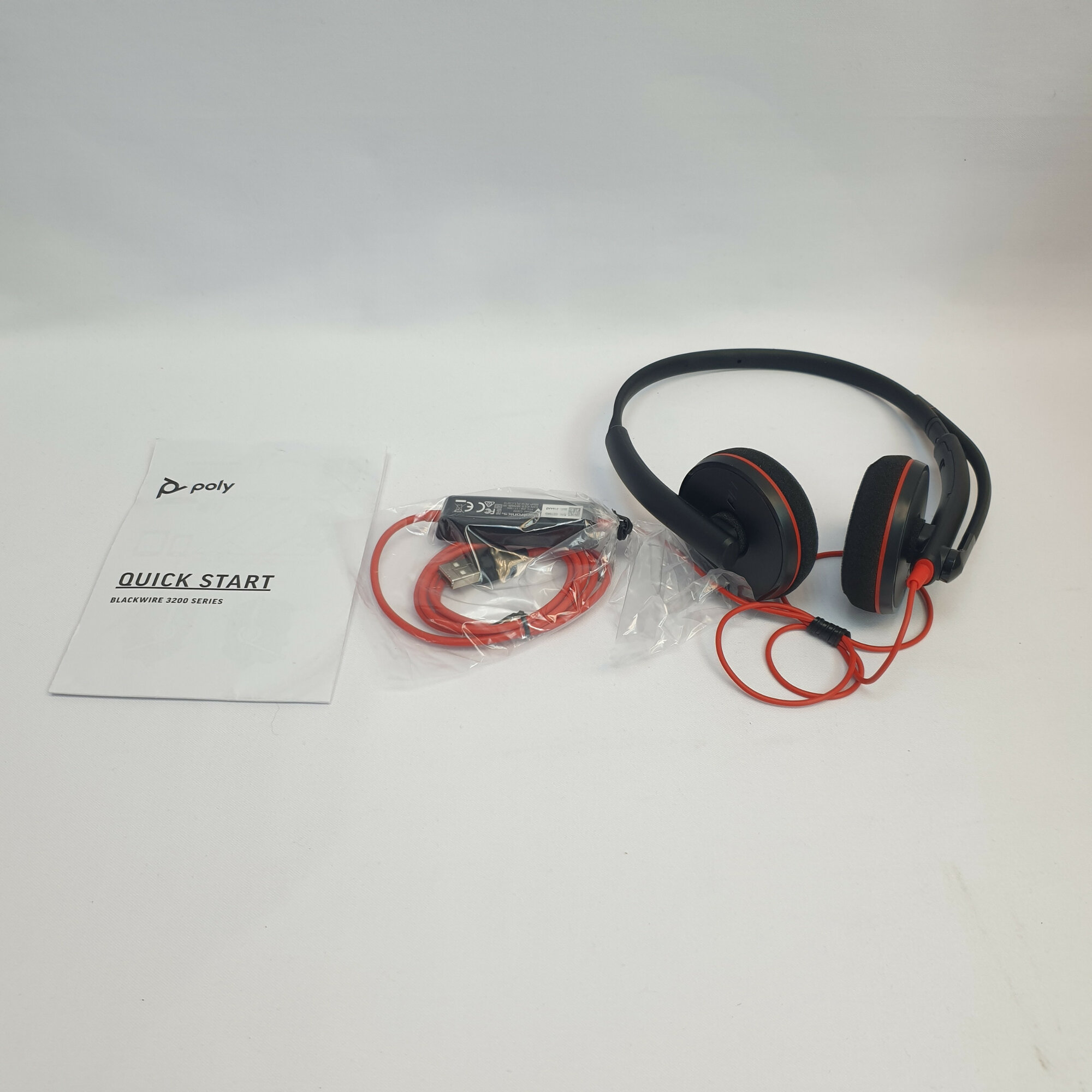Гарнитура винтажная, СССР. Проводная, Poly Blackwire 3200 Series, с USB адаптером и чехлом