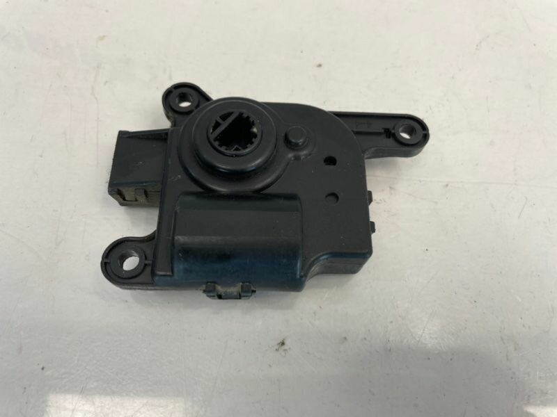 Сервопривод заслонки печки Hyundai Elantra 2008 971242H000 HD G4FC (с пробегом)