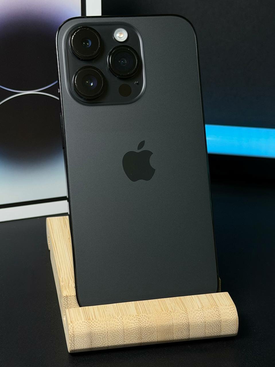 Смартфон Apple iPhone 14 Pro, 256 ГБ, nano-SIM + eSIM, черный