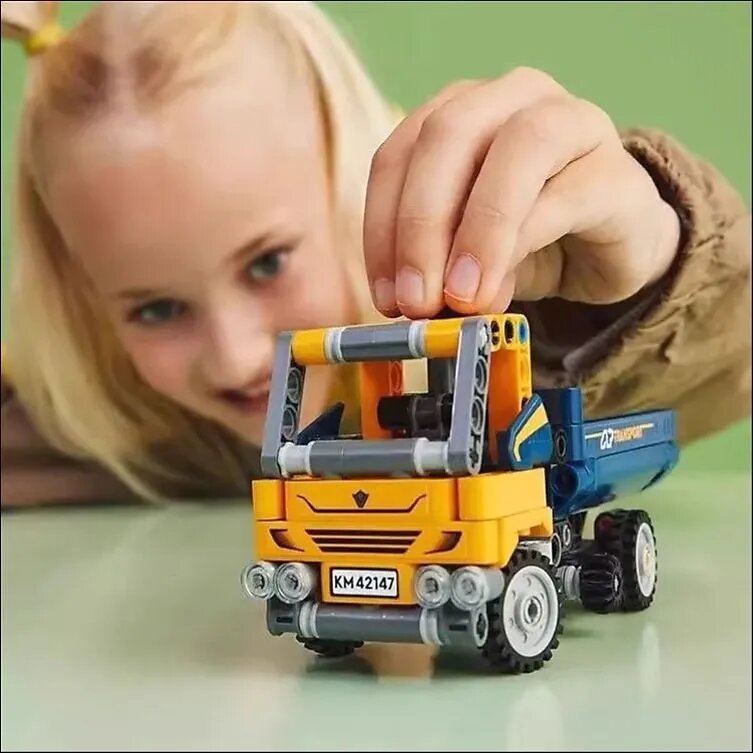 Конструктор Technic Самосвал, 42147, 2023, 272 детали, для детей от 7 лет — фото 1