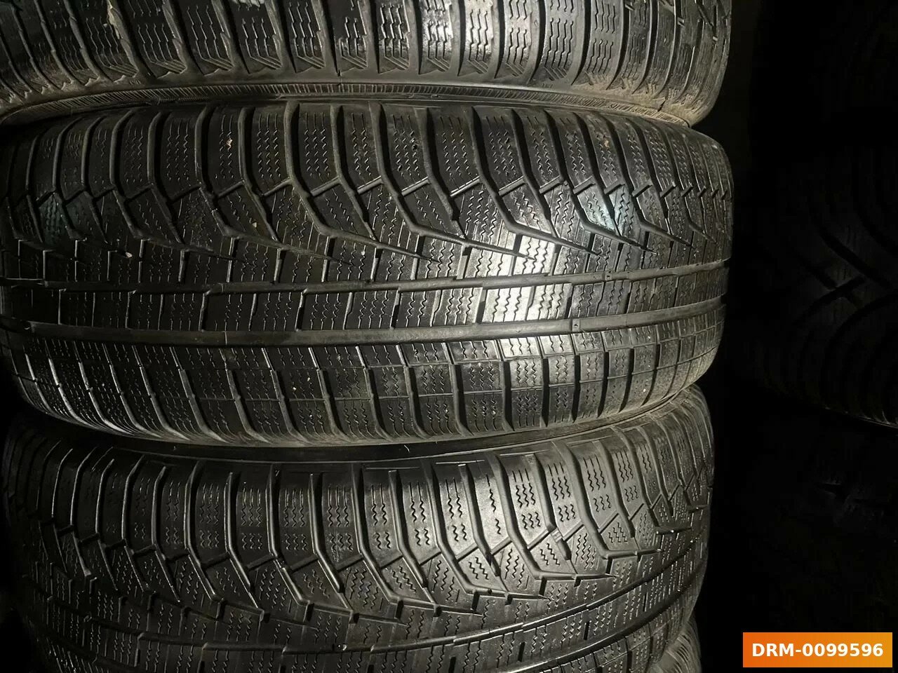 Комплект (2 шт) зимних БУ шин Hankook Winter I'Cept Evo2 W320 215/60 R16 50% износ 8482242144