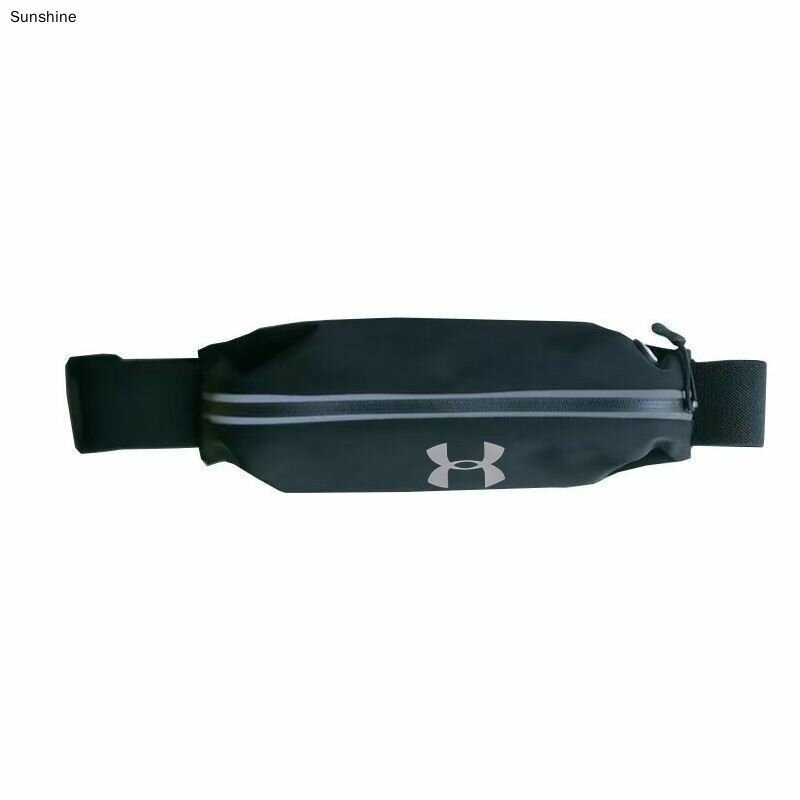 Поясная сумка Under Armour для бега и фитнеса — водоотталкивающая, с портом для наушников и отражающими полосами