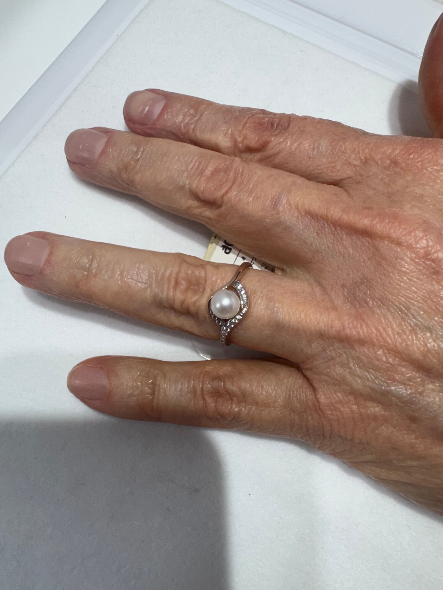 Кольцо на фалангу Diamant, красное золото, 585 проба, родирование, фианит, жемчуг культивированный, ширина 2 мм, белый, бесцветный — фото 1