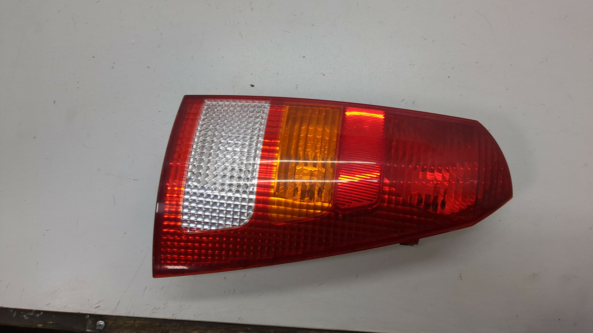 Фонарь (задний) правый Ford Focus 1 Б/У