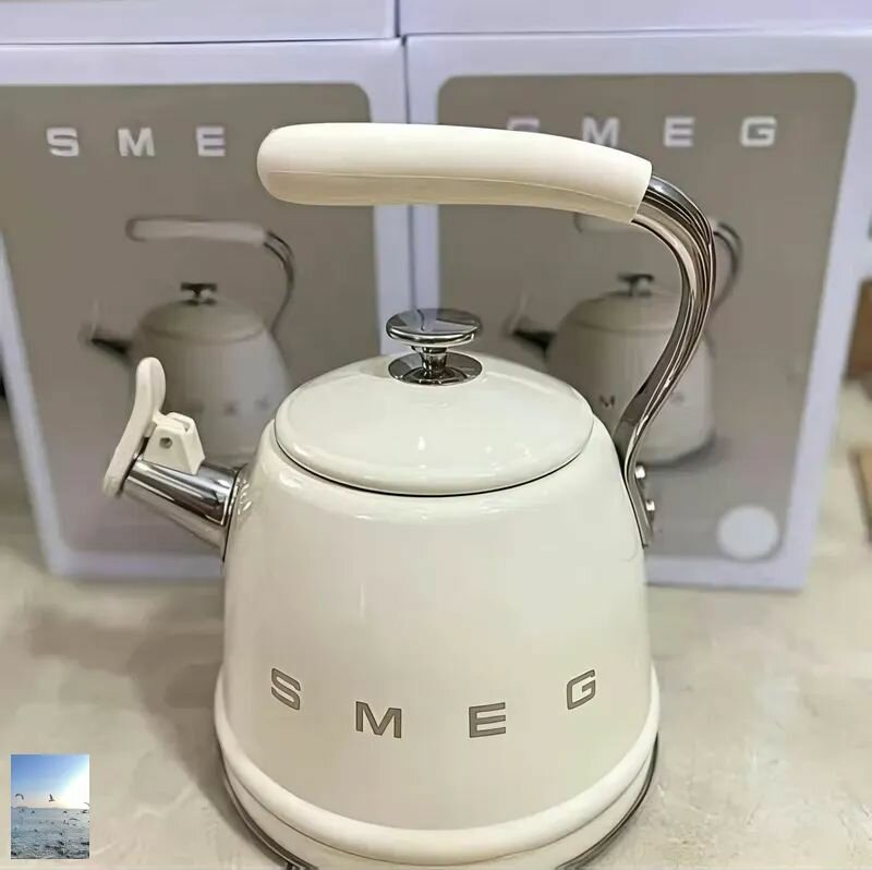 Чайник "smeg wheu", 2.3 л