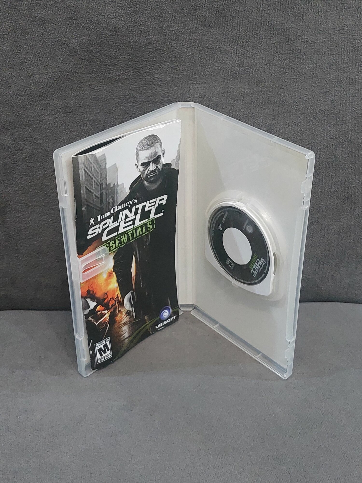 Видеоигра Splinter Cell Essentials PSP — фото 1