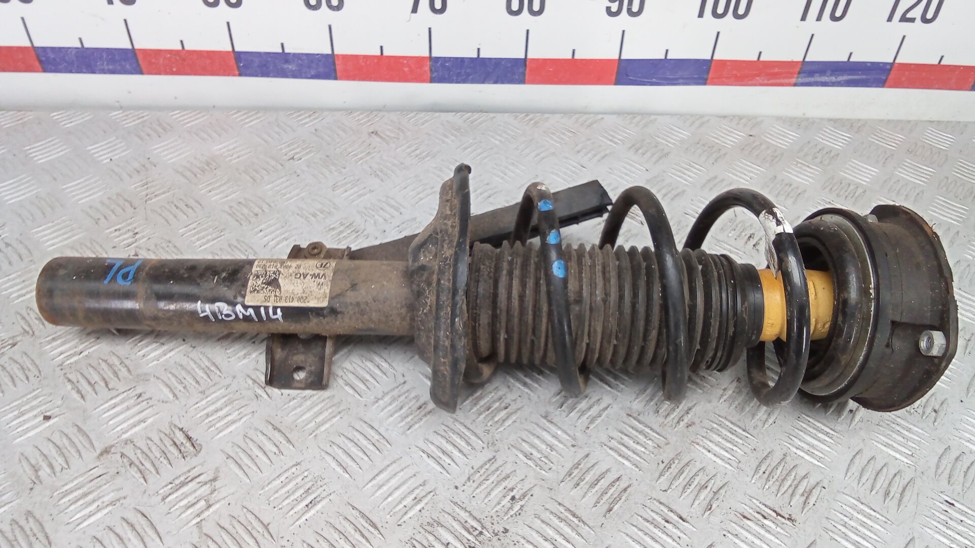 Стойка передняя левая SKODA KAMIQ 1, Номер 2Q0413031DS, 2Q0411105AF, 5Q0412331E