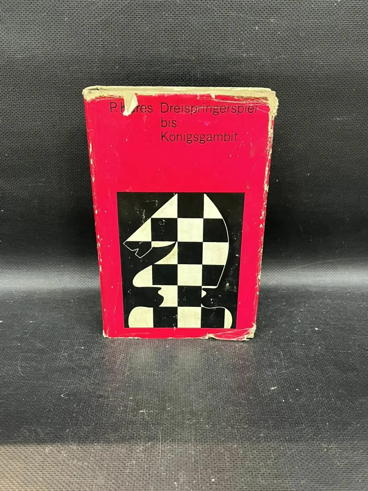 Dreispringerspiel bis Konigsgambit / Игра в три коня: переход к королевскому гамбиту. Книга на немецком